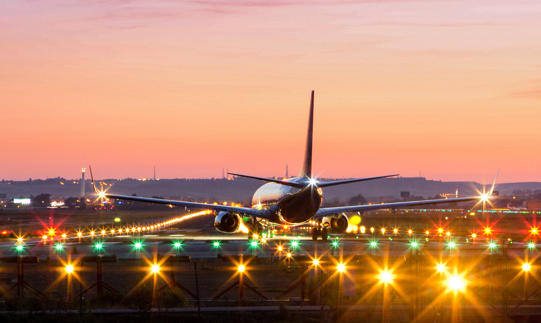 Spotting Fotográfico: Cómo Iniciarte en la Caza de Aviones con tu Cámara
